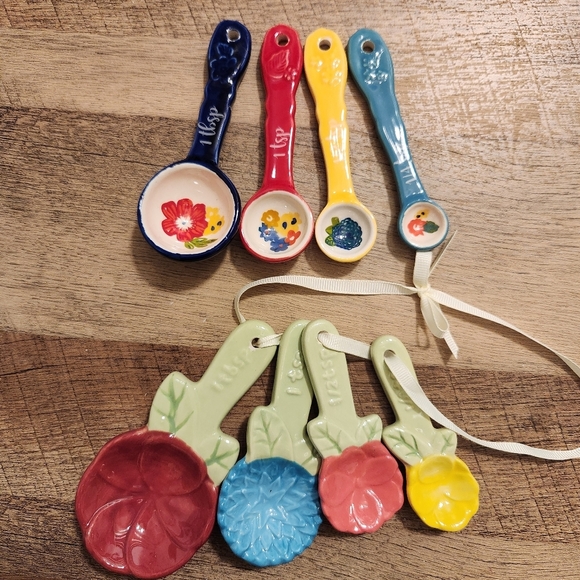 The Pioneer Woman | Kitchen | Floral Measuring Spoons Two Sets | Poshmark